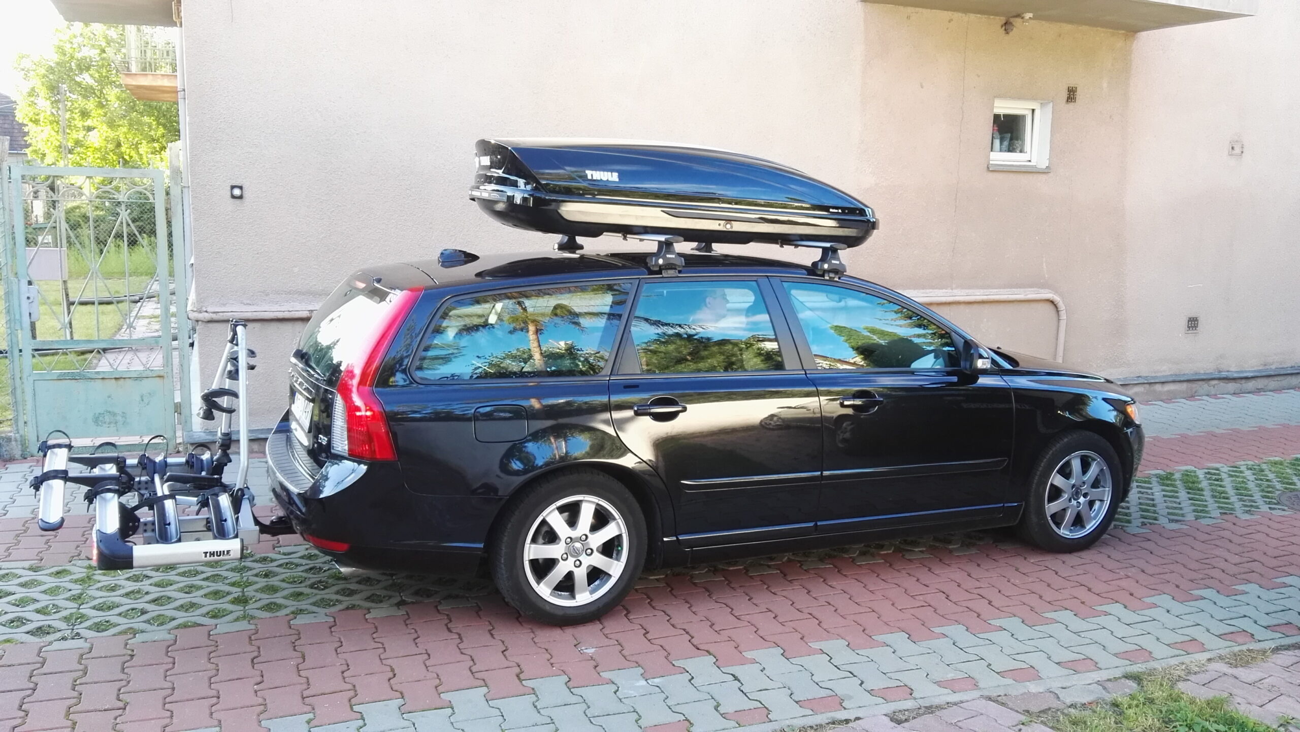 Wypożyczalnia boxów i bagażników dachowych | Wynajem Warszawa